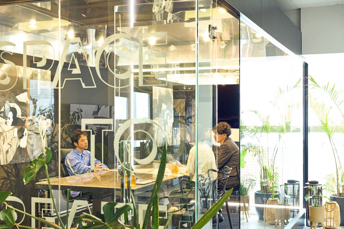 イノベーションはプロセスから生まれる。万博催事プロデューサー・小橋賢児の“前例なき挑戦” | YOUTRUST Studio